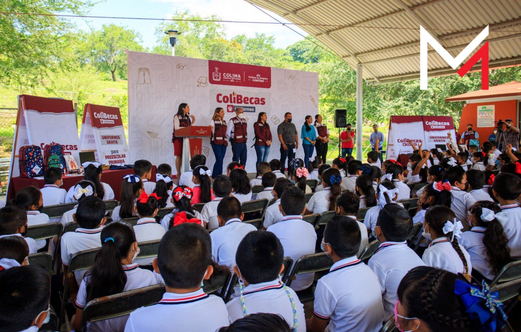 Gobernadora entrega uniformes escolares a estudiantes en comunidades ...